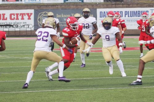 Great Scott!! Ruston 2-sport athlete making noise on the gridiron ...