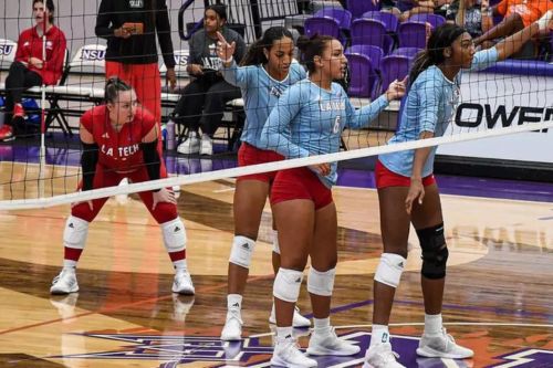 Bulldog volleyball opens season in fine fashion on West Coast | Lincoln ...